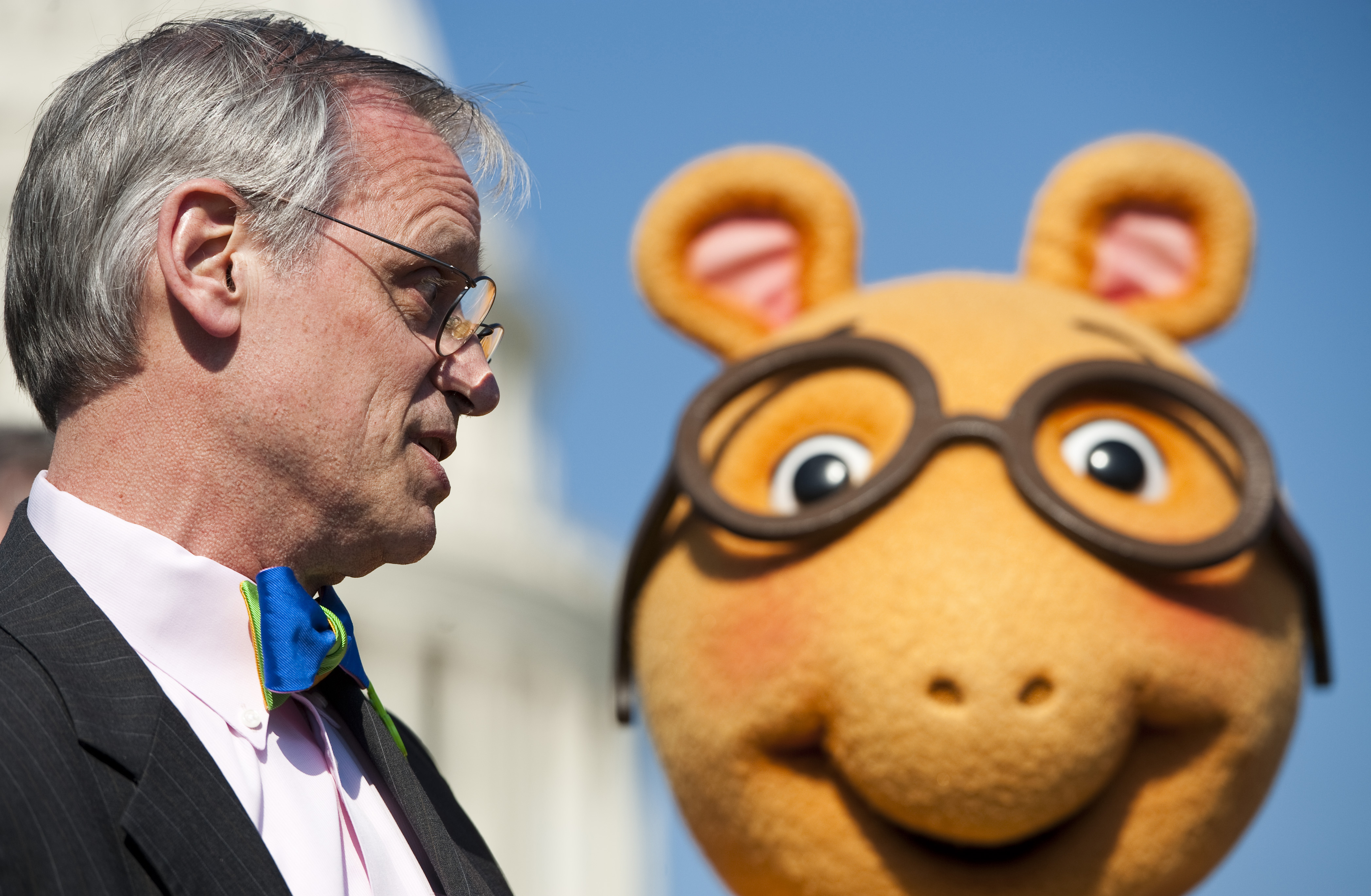 ARTHUR CHARACTER COMES OUT AS GAY.. - 101.1 The Wiz